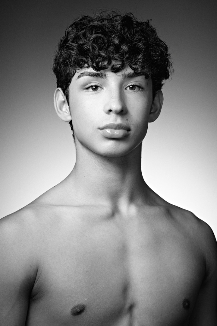 Benjamin Poirier - Les Grands Ballets Canadiens Benjamin Poirier - Les Grands Ballets Canadiens
