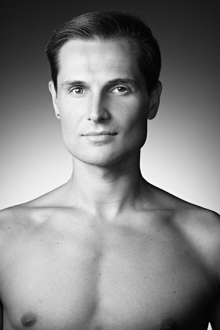 Daniel Leger - Les Grands Ballets Canadiens